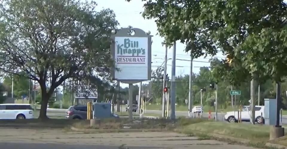 The Bill Knapp Legacy Will Never Die – So Why Not Bring It Back ...