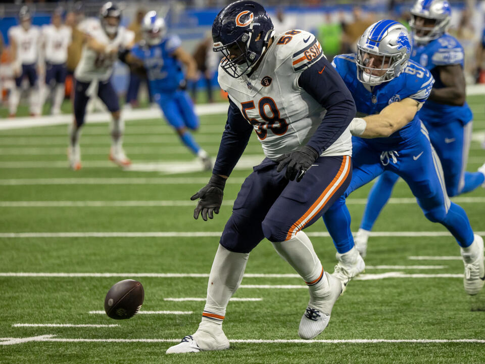 Bears' Darnell Wright, TJ Edwards Named Winners of Brian Piccolo Award