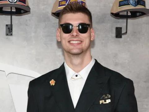 Who Is Kyle Filipowski’s Girlfriend? Caitlin Hutchison’s Age & Job