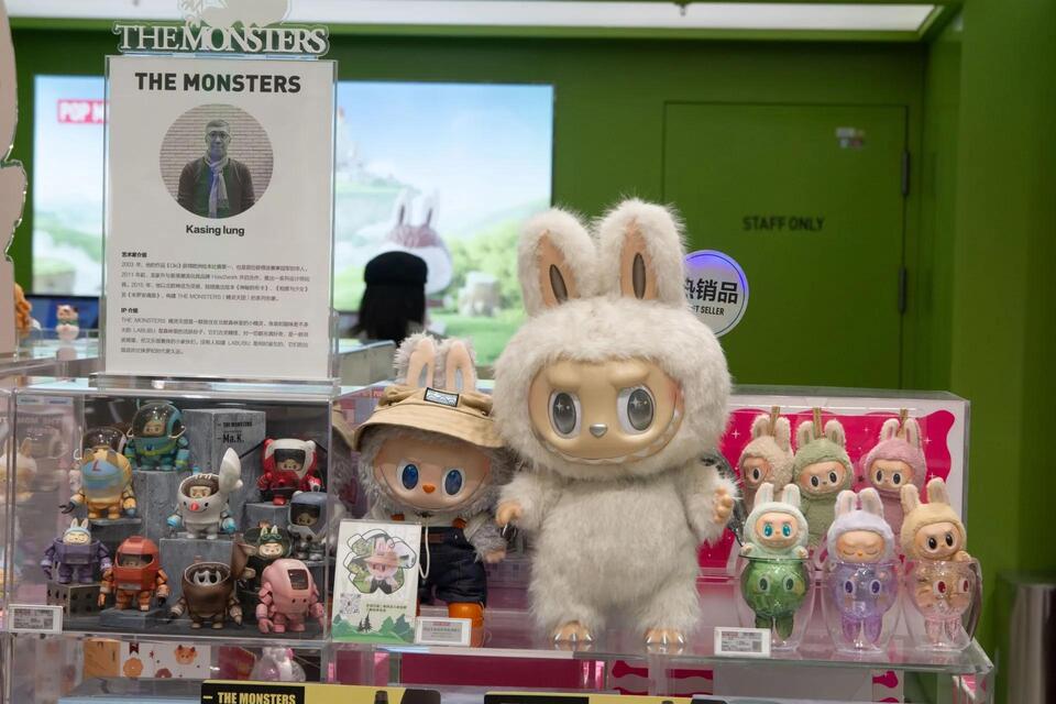 From Dua Lipa to Lizzo: Celebrities join the viral Labubu Doll craze ...