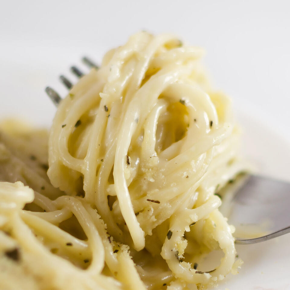 6 Worst, High-Calorie Creamy Sauces To Cut Out Because They Ruin Your ...