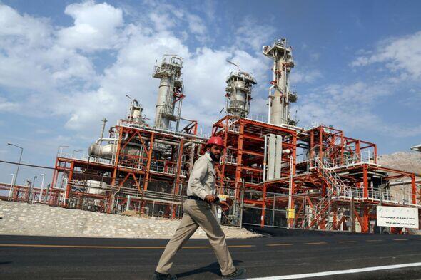 Map shows Iran's oil fields it shares with US allies after price ...