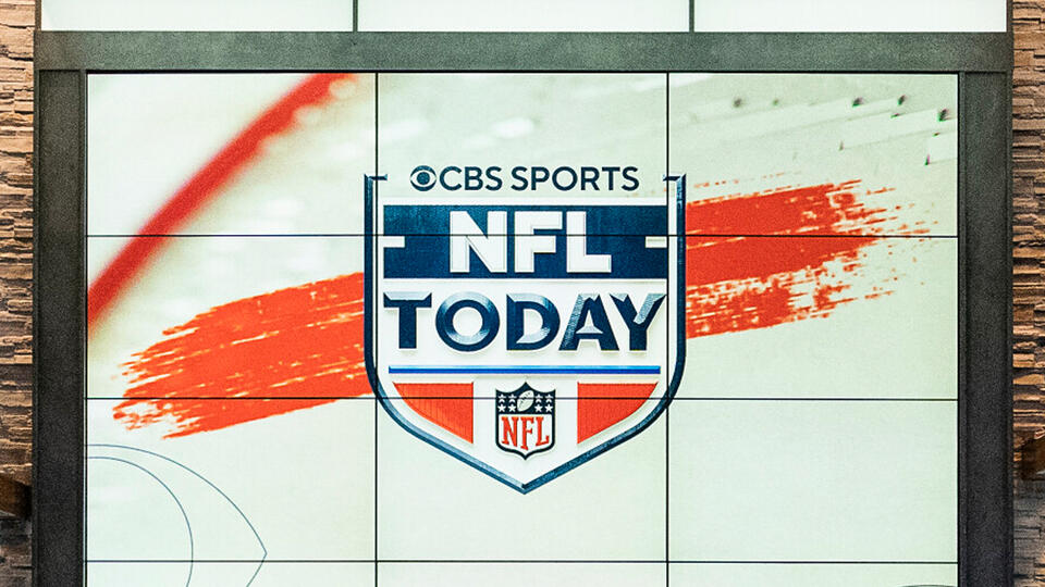 Boomer Esiason: CBS Sports Halftime Show Lights Went Out Because ...