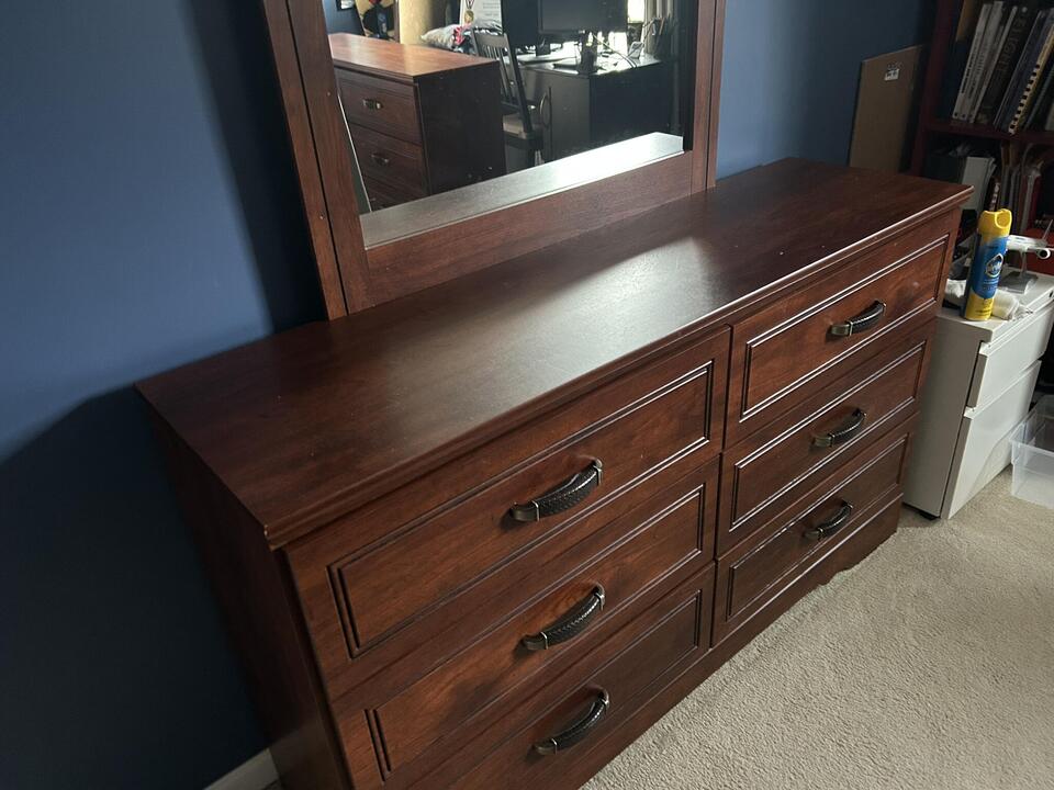 🎁 Freebies Up for Grabs in Mason — Furniture, Toys & More - NewsBreak