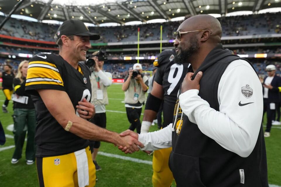 NFL Fans Call Out Mike Tomlin for Pandering to Aaron Rodgers As ...