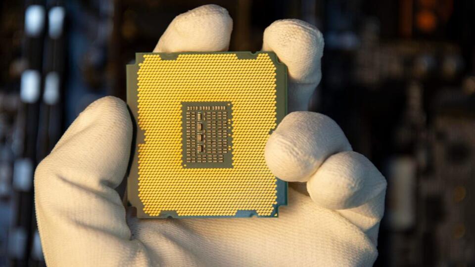 Cerebras stock fell 10% on day 2 after its 108% IPO surge — the AI ...