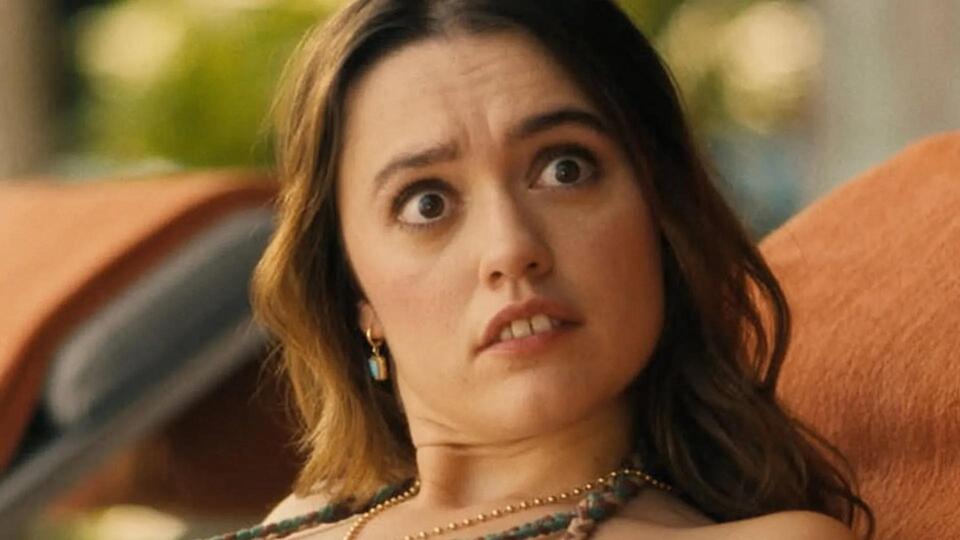 Celebrities who rallied behind Aimee Lou Wood after SNL Teeth skit ...