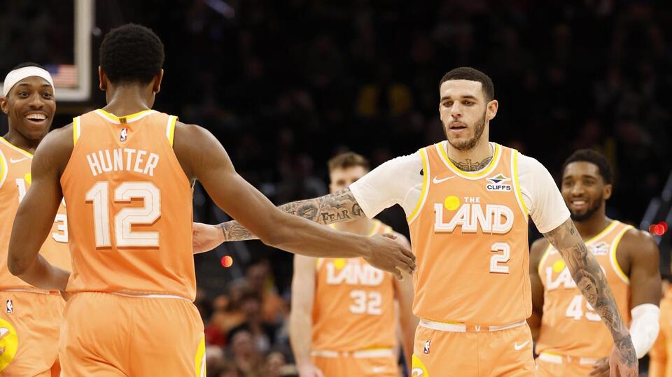 New NBA Trade Rumors on Lonzo Ball, De'Andre Hunter, Jeremy Sochan ...