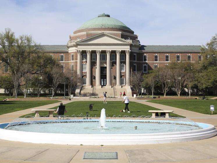 Colleges don't have to refund tuition because COVID moved classes ...