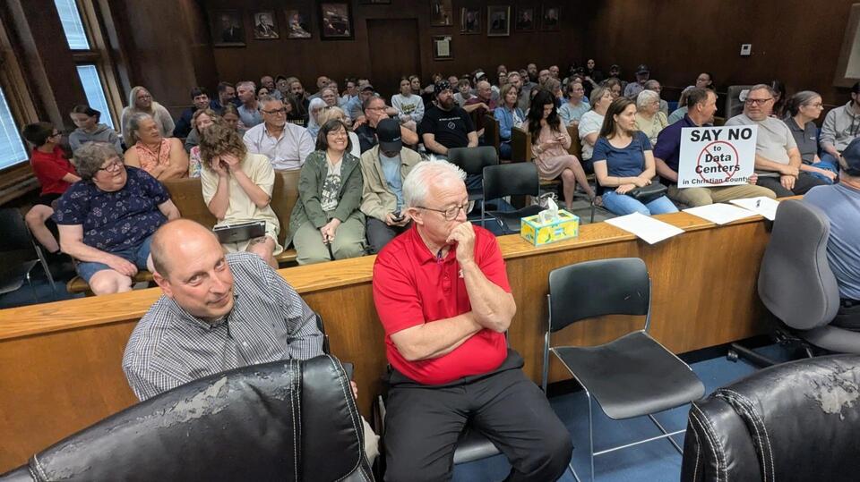Overflow crowd forces Christian County Board to postpone Tuesday ...