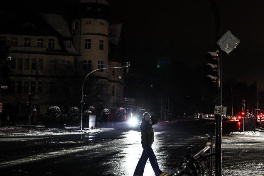 Left-wing militant group claims it set fire to Berlin power plant ...