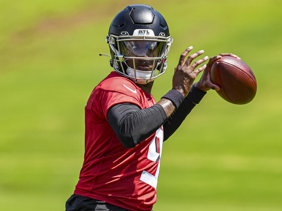 Falcons sign 2024 first-round pick Michael Penix Jr. to rookie contract