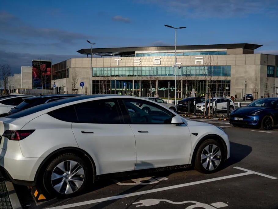 Maine board defeats rule to phase out sales of new gas-powered vehicles