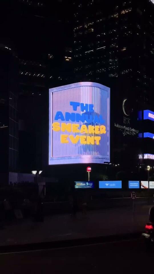 Have you seen the LED setups at SCBD, JSDFams Ketemu deadstockbyjsd di ...