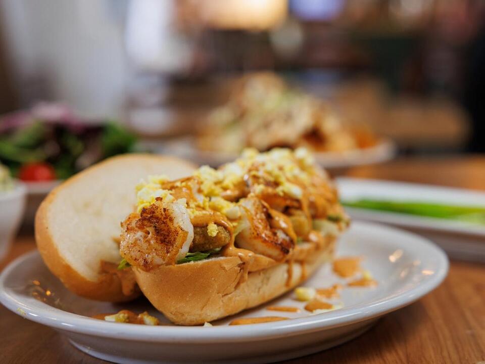 JED’s dropped ‘poboys’ from its name, but still satisfies with Southern ...