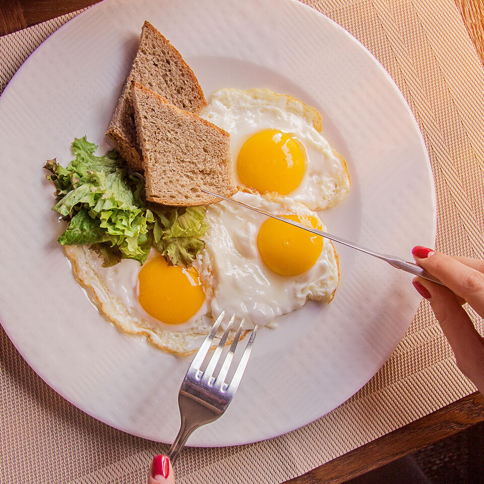 4 Foods That Can Enhance Your Memory And Reduce Brain Fog Over 50 ...