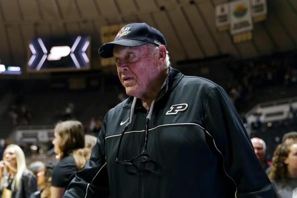 Purdue Boilermakers legend Gene Keady makes rare appearance at National ...