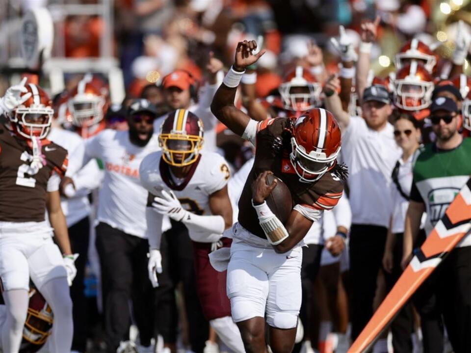 BGSU football follows Toledo win with lopsided loss to Central Michigan ...