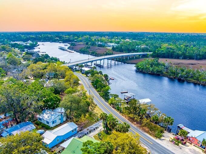 The Remote River Town In Florida That’s Impossible Not To Love - NewsBreak