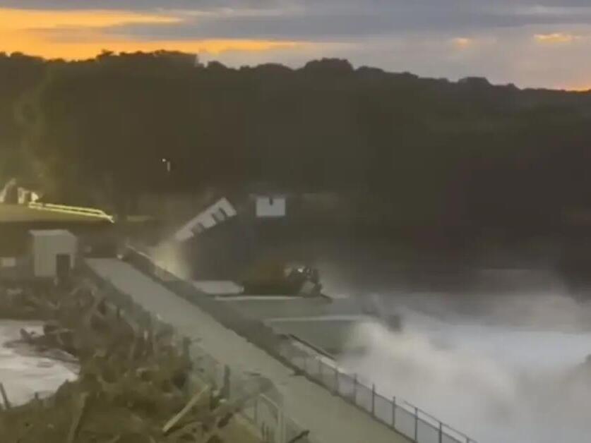 Iconic home near partially collapsed Rapidan Dam falls into Blue Earth ...