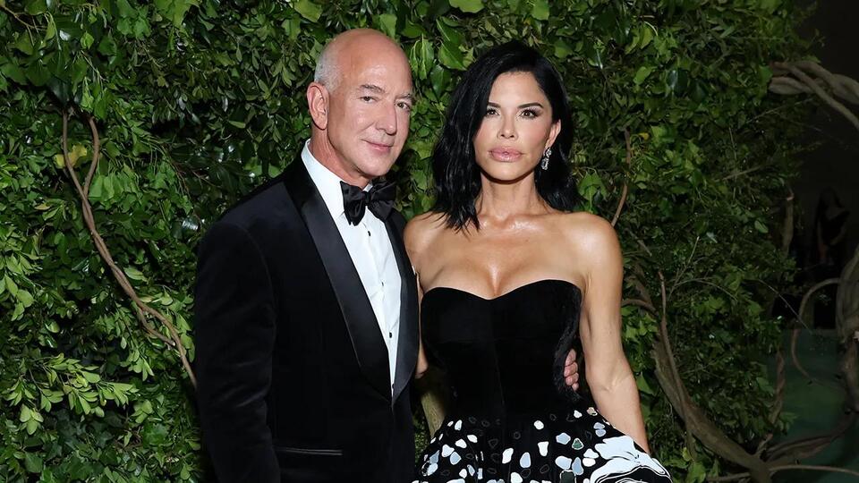 Jeff Bezos Reportedly ‘Wiped’ by Lauren Sanchez After Report They’re ...