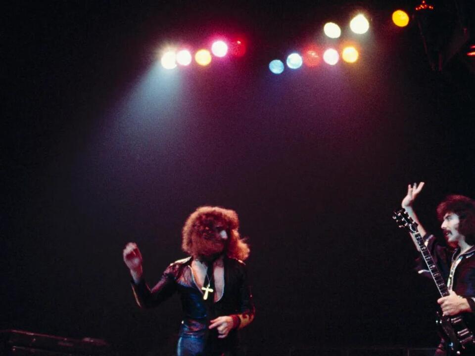 4 of the Best British Heavy Metal Bands from the 1970s