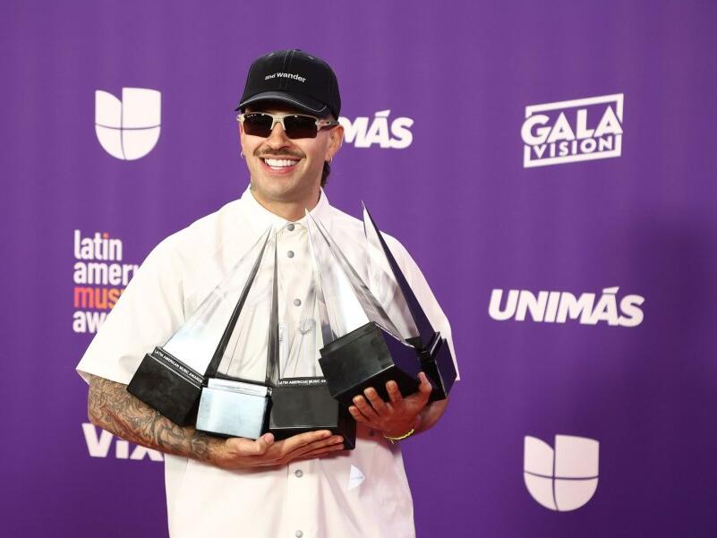 Karol G, Feid win big at Latin American Music Awards gala