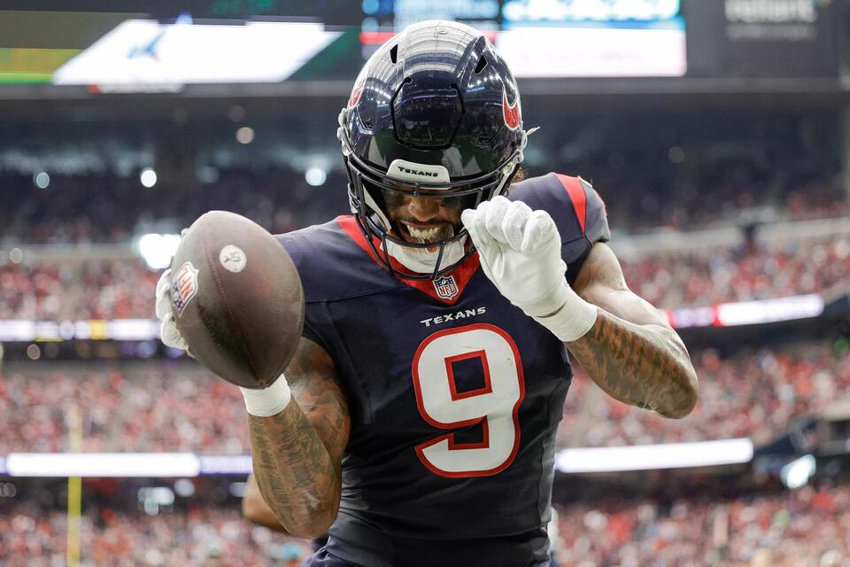 Texans Final Playoff Push Against Colts, Michigan QB Talks Sign ...