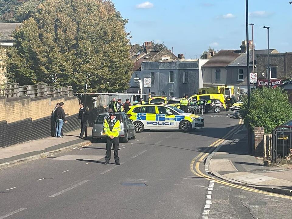 Young motorcyclist killed in horror crash in southeast London - NewsBreak