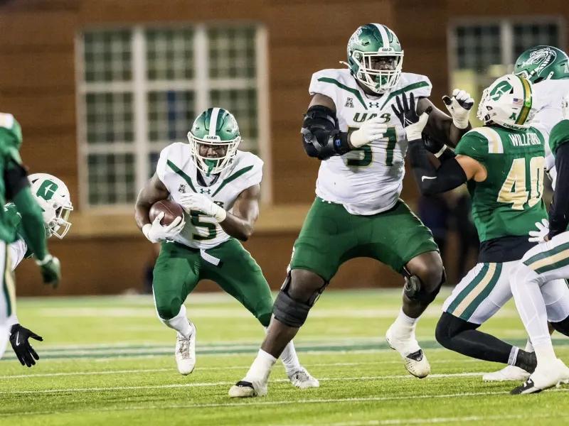 Ole Miss continues torrid transfer portal start, adds OL Delano Townsend