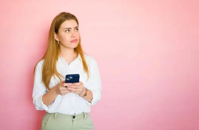 7 Things You Must Delete From Your Phone to Prevent Identity Theft ...