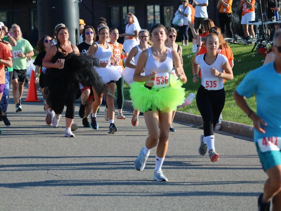 ‘Runaway Bride Fun Run’ couple will renew their vows before the event