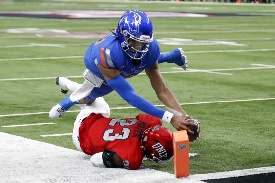 Green, Jeanty lead Boise State to 44-20 win over UNLV for Mountain West title - NewsBreak