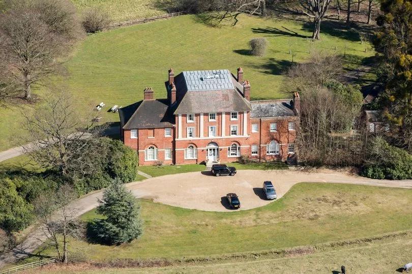 Prince William and Kate Middleton's new home protected by huge security ...