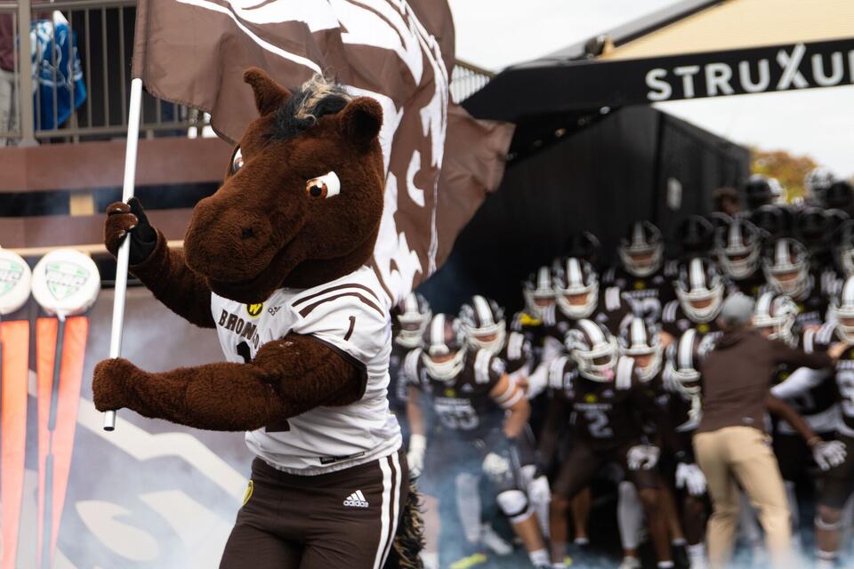 Former WMU Buster Bronco mascot to appear on ‘Wheel of Fortune’ - NewsBreak