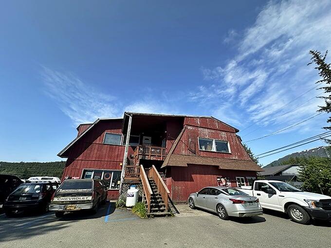 The No-Frills Bar In Alaska Locals Swear Has The State’s Best Fish And ...