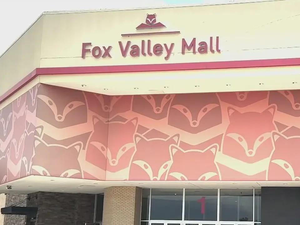 Fox Valley Mall reopens after bomb threat prompts partial shutdown ...