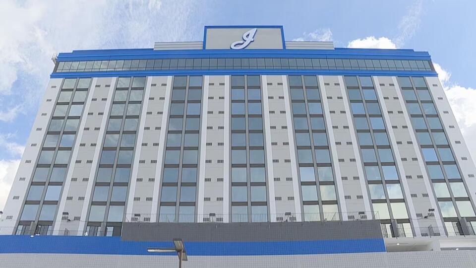 Reno City Council approves conditional use permit for J Resort - NewsBreak