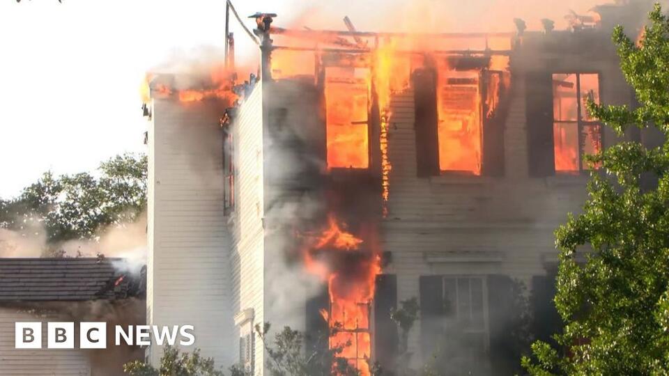 Huge fire engulfs historic plantation house in Louisiana - NewsBreak