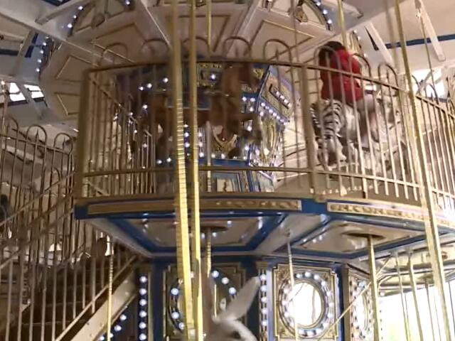Superstition Springs Center will replace its double-decker carousel ...