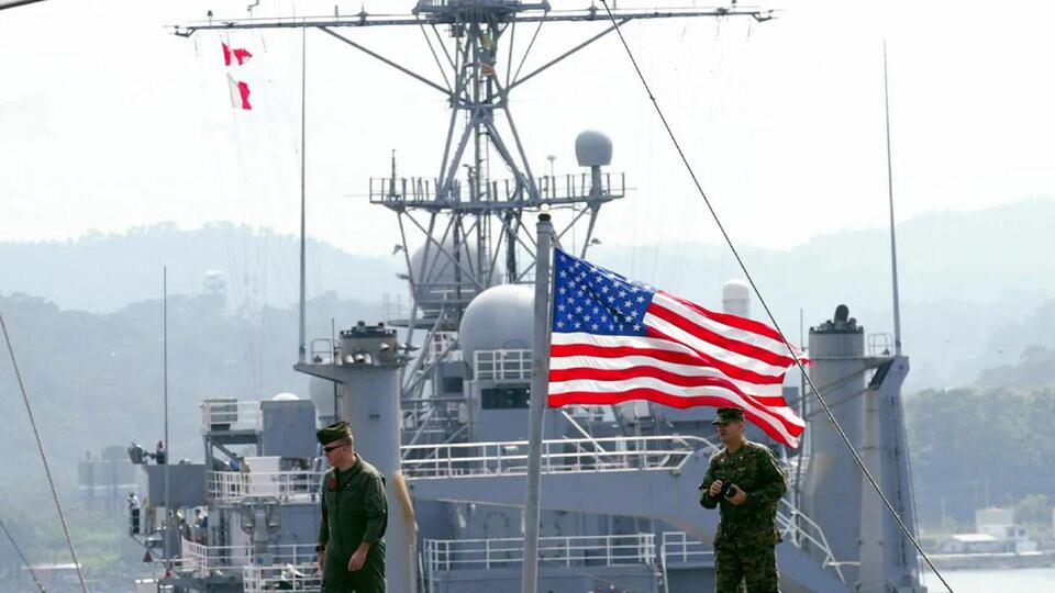 Navy sailor faces life in prison after selling military secrets to ...