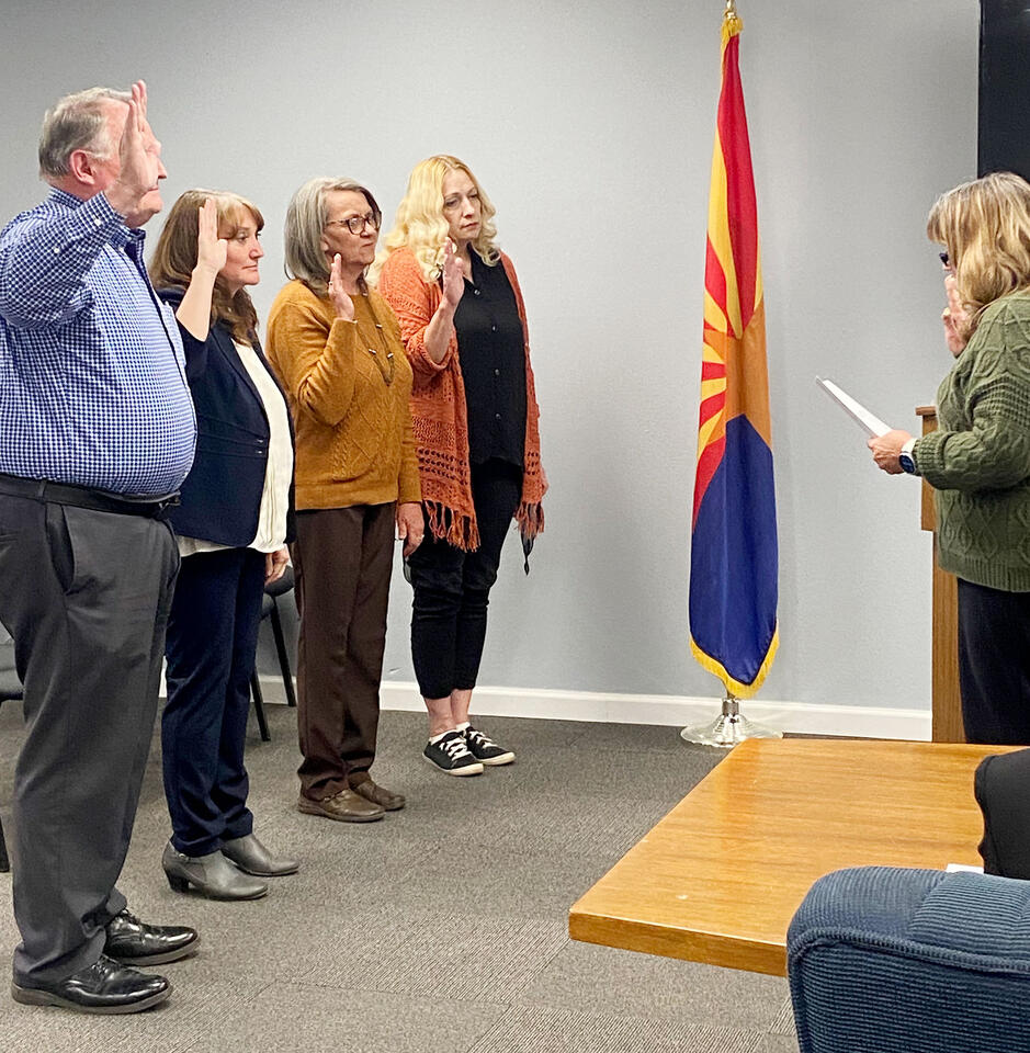 Holbrook seats new council member and elects vice mayor - NewsBreak