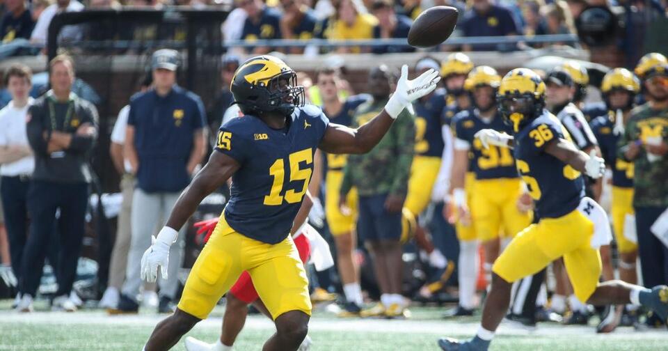 Michigan LBs: Ernest Hausmann leading, Jaishawn Barham a 'high-level ...