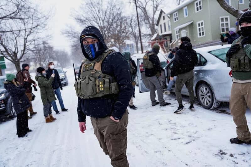 ICE memo giving agents authority to break into homes without warrant ...