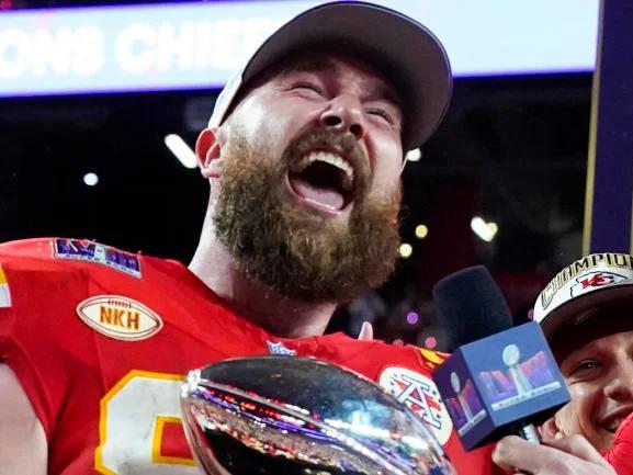 Chiefs' Travis Kelce signs new deal: 4-time All-Pro reportedly becomes highest-paid TE with 2 ...