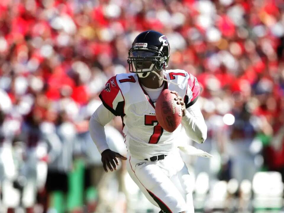 Legendary Falcons QB Michael Vick Says he’d ‘Have a Couple Rings’ and ...