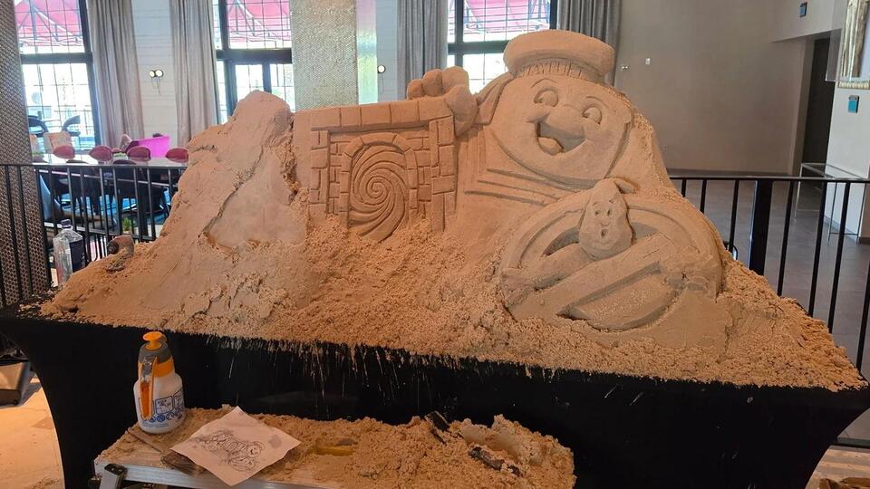 Ghostbusters Sand Sculpture Under Construction at Universal Orlando’s ...