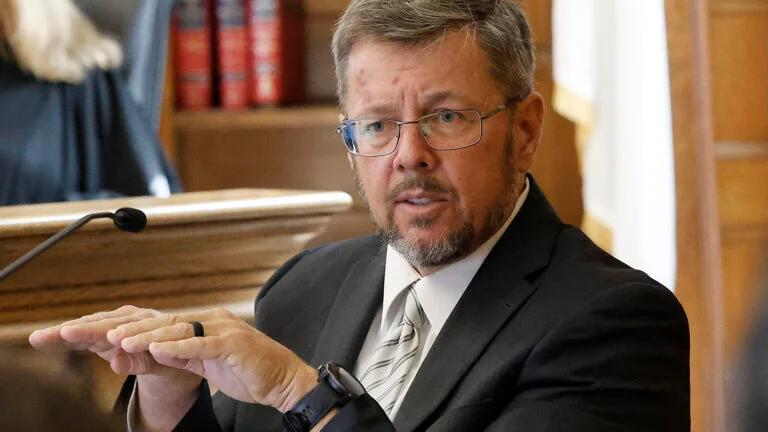 Karen Read murder trial: Accident reconstructionist locks horns with ...