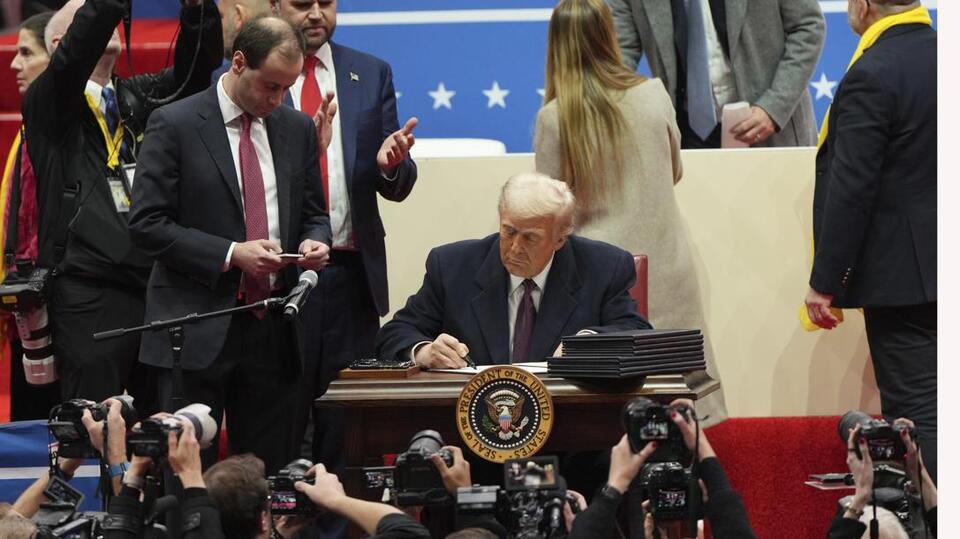 Chicago groups sue Trump administration, seek injunction against 'mass ...