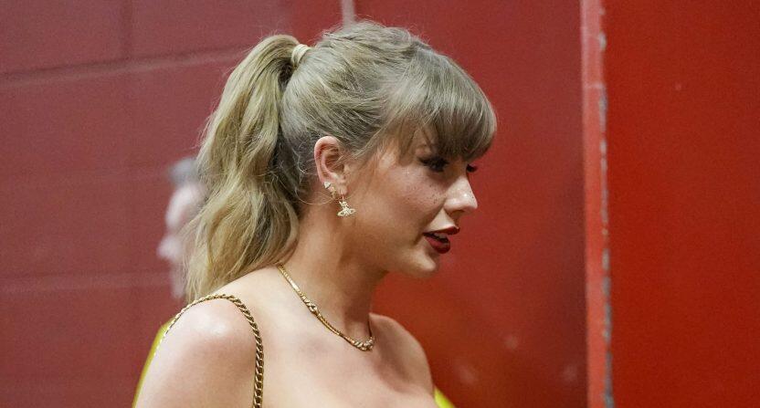 Taylor Swift outfit causes outrage: ‘Totally inappropriate’ - NewsBreak